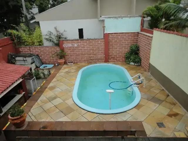 Casa / Sobrado para Venda em Porto Alegre/RS Cristo Redentor 3 Quartos
