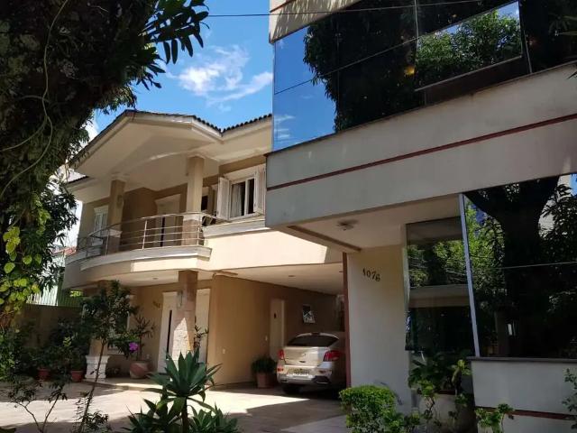 Casa / Sobrado para Venda em Porto Alegre/RS Cristo Redentor 2 Quartos