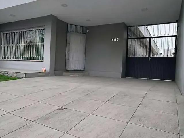 Casa / Sobrado para Venda em Porto Alegre/RS Cristo Redentor 4 Quartos