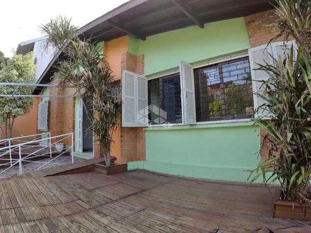 Casa / Sobrado para Venda em Porto Alegre/RS Cristo Redentor 4 Quartos