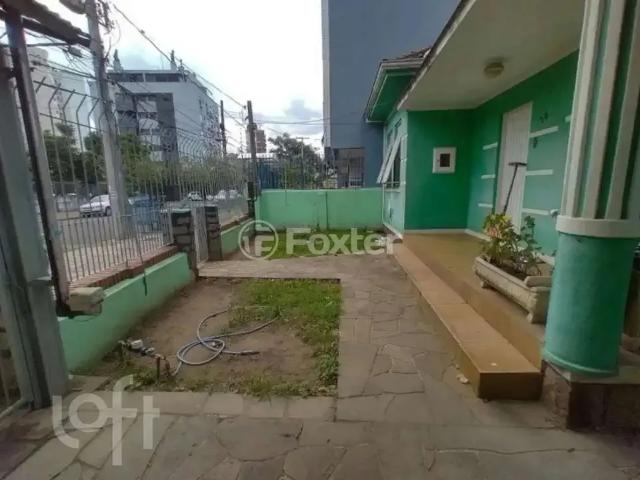 Casa / Sobrado para Venda em Porto Alegre/RS Cristo Redentor 4 Quartos