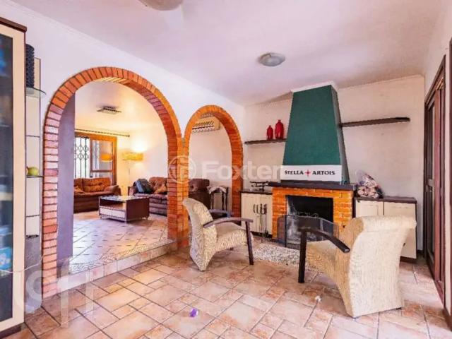 Casa / Sobrado para Venda em Porto Alegre/RS Cristal 3 Quartos