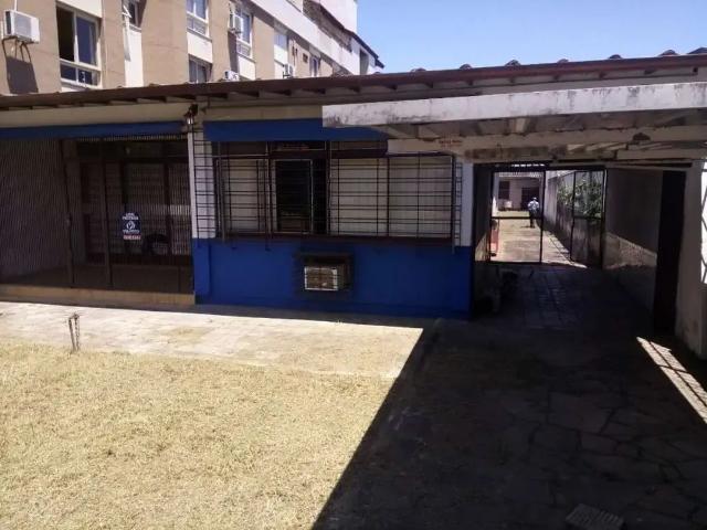 Casa / Sobrado para Venda em Porto Alegre/RS Cristal 3 Quartos