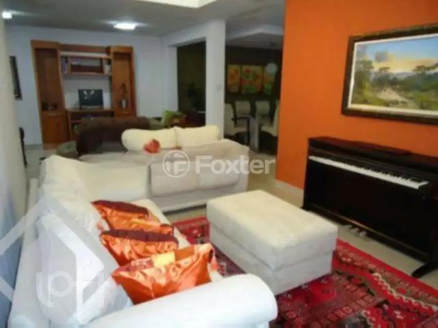 Casa / Sobrado para Venda em Porto Alegre/RS Cristal 3 Quartos