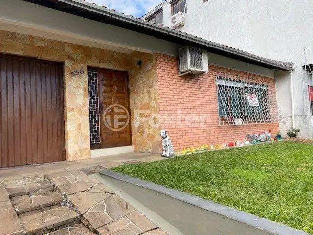 Casa / Sobrado para Venda em Porto Alegre/RS Cristal 3 Quartos