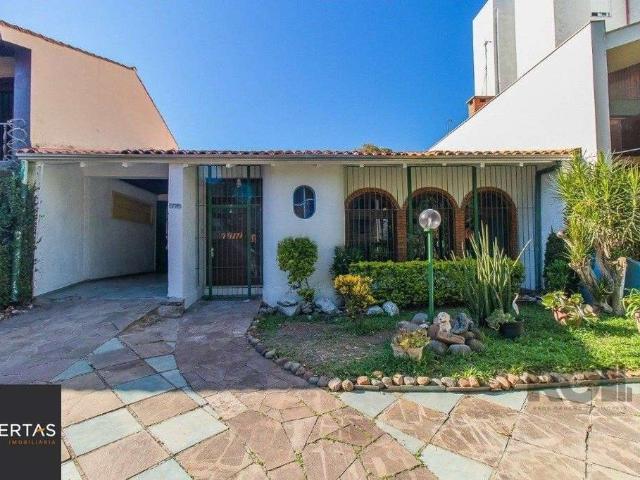 Casa / Sobrado para Venda em Porto Alegre/RS Cristal 3 Quartos