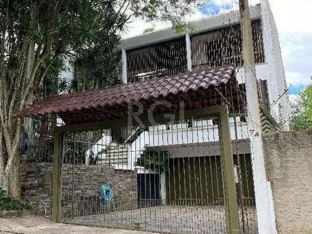 Casa / Sobrado para Venda em Porto Alegre/RS Cristal 3 Quartos