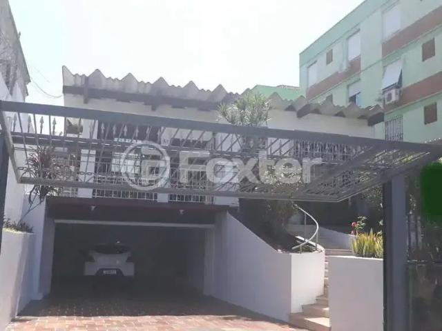 Casa / Sobrado para Venda em Porto Alegre/RS Cristal 3 Quartos