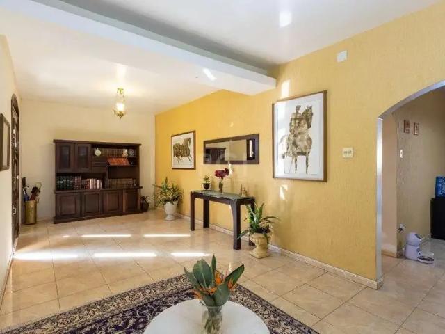 Casa / Sobrado para Venda em Porto Alegre/RS Cristal 3 Quartos