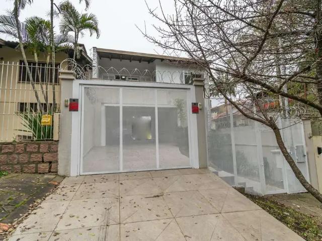 Casa / Sobrado para Venda em Porto Alegre/RS Cristal 3 Quartos