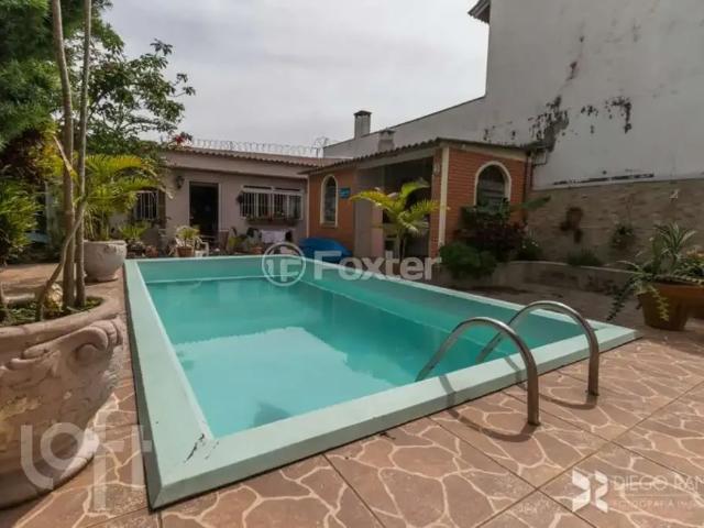 Casa / Sobrado para Venda em Porto Alegre/RS Cristal 3 Quartos