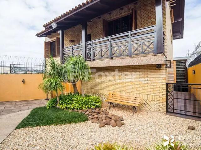 Casa / Sobrado para Venda em Porto Alegre/RS Cristal 3 Quartos