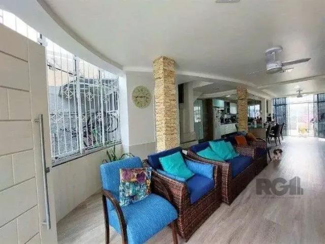 Casa / Sobrado para Venda em Porto Alegre/RS Cristal 3 Quartos