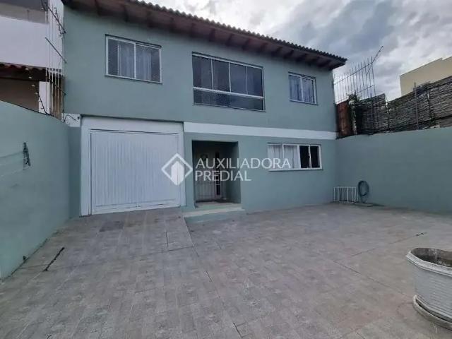 Casa / Sobrado para Venda em Porto Alegre/RS Cristal 3 Quartos