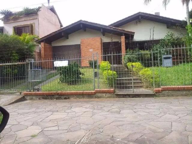 Casa / Sobrado para Venda em Porto Alegre/RS Cristal 3 Quartos