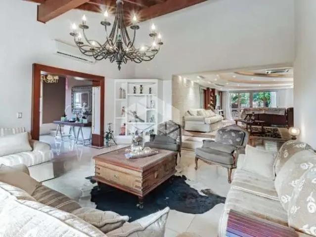 Casa / Sobrado para Venda em Porto Alegre/RS Cristal 4 Quartos