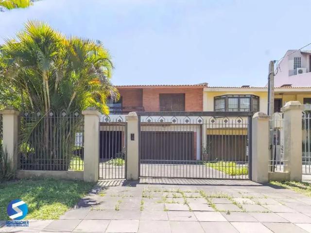 Casa / Sobrado para Venda em Porto Alegre/RS Cristal 4 Quartos