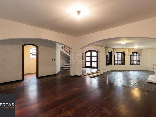 Casa / Sobrado para Venda em Porto Alegre/RS Cristal 4 Quartos