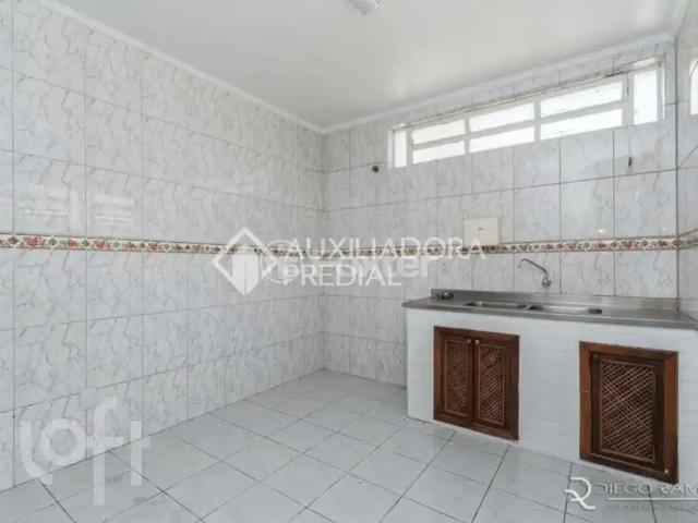 Casa / Sobrado para Venda em Porto Alegre/RS Cristal 4 Quartos