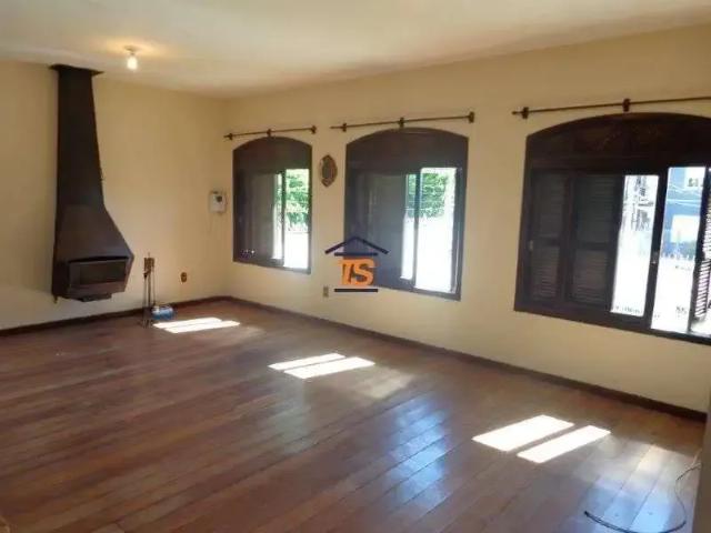 Casa / Sobrado para Venda em Porto Alegre/RS Cristal 4 Quartos