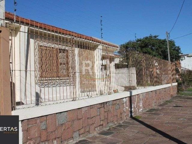 Casa / Sobrado para Venda em Porto Alegre/RS Cristal 4 Quartos