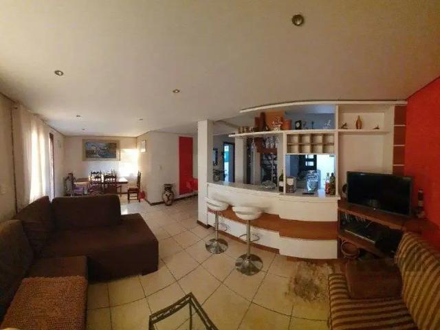 Casa / Sobrado para Venda em Porto Alegre/RS Cristal 4 Quartos
