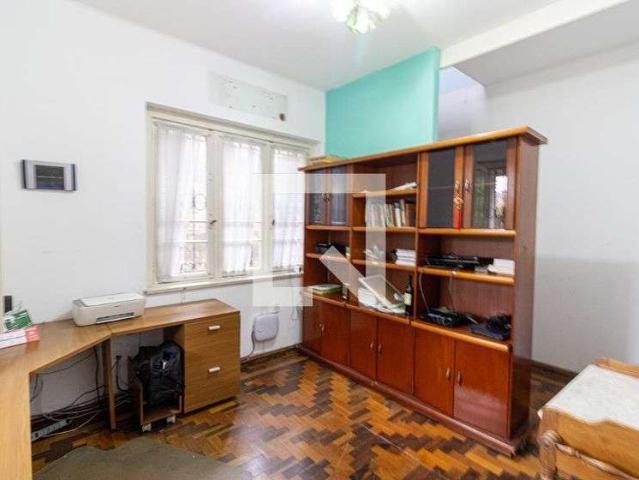 Casa / Sobrado para Venda em Porto Alegre/RS Cristal 4 Quartos