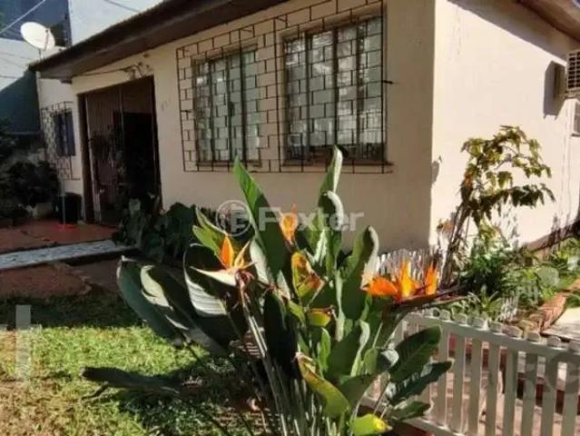 Casa / Sobrado para Venda em Porto Alegre/RS Cristal 5 Quartos