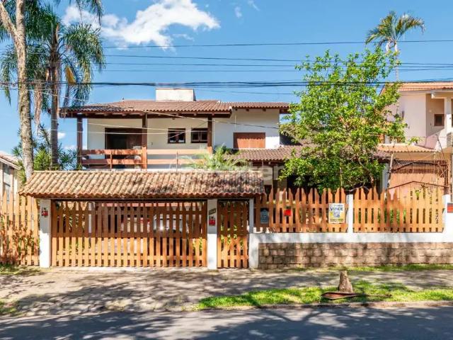 Casa / Sobrado para Venda em Porto Alegre/RS Cristal 5 Quartos