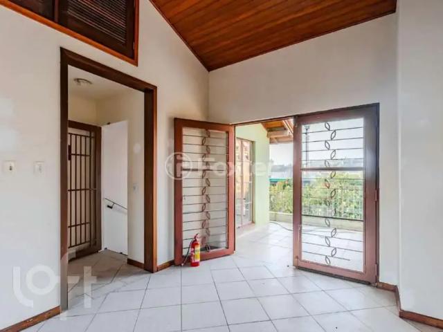 Casa / Sobrado para Venda em Porto Alegre/RS Cristal 6 Quartos