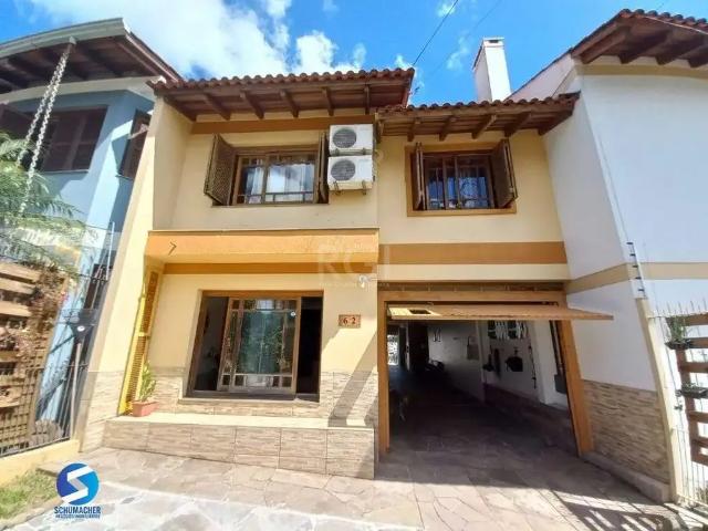 Casa / Sobrado para Venda em Porto Alegre/RS Espírito Santo 4 Quartos