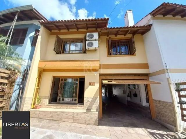 Casa / Sobrado para Venda em Porto Alegre/RS Espírito Santo 4 Quartos