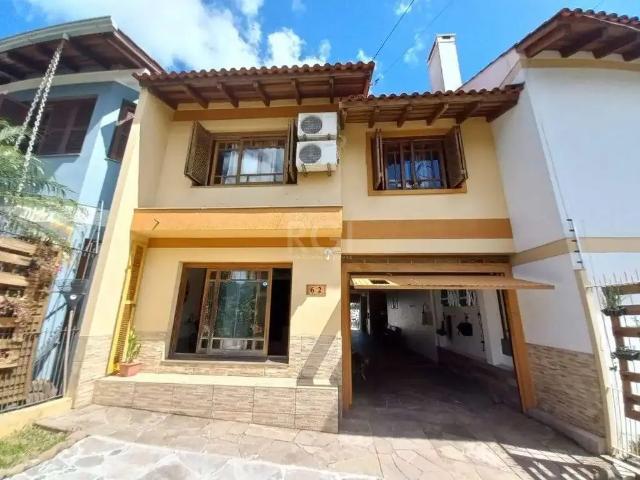 Casa / Sobrado para Venda em Porto Alegre/RS Espírito Santo 4 Quartos
