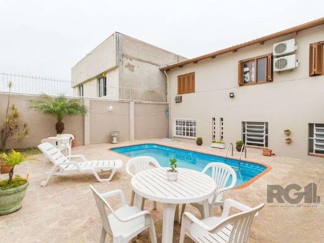 Casa / Sobrado para Venda em Porto Alegre/RS Espírito Santo 4 Quartos