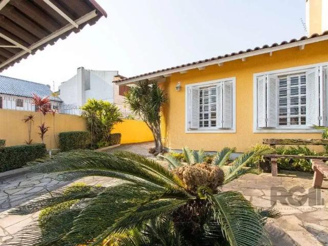 Casa / Sobrado para Venda em Porto Alegre/RS Espírito Santo 4 Quartos