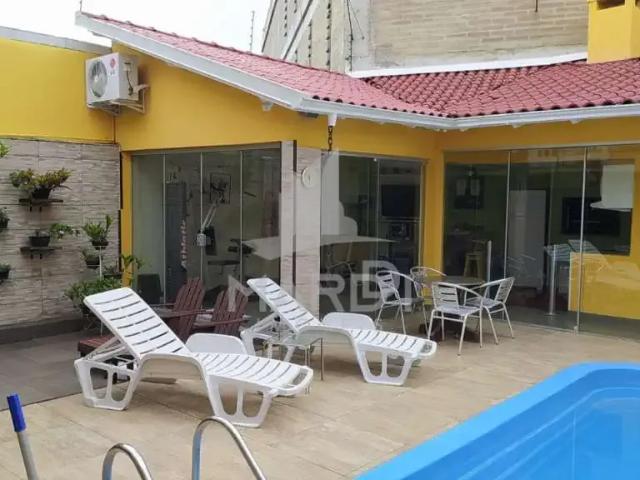 Casa / Sobrado para Venda em Porto Alegre/RS Espírito Santo 4 Quartos