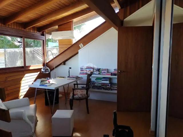 Casa / Sobrado para Venda em Porto Alegre/RS Espírito Santo 5 Quartos