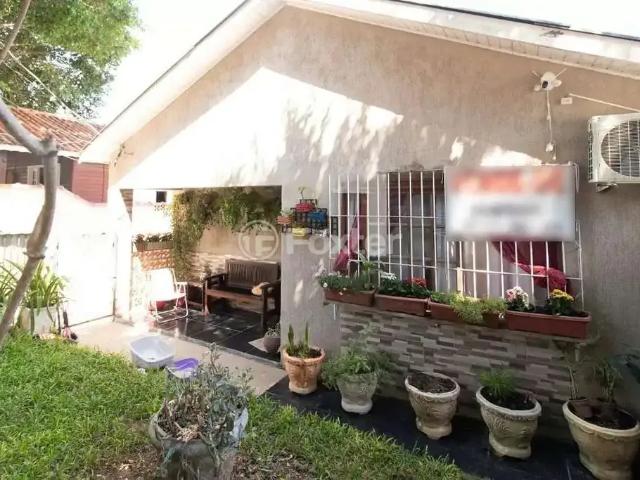 Casa / Sobrado para Venda em Porto Alegre/RS Espírito Santo 5 Quartos