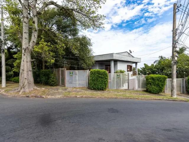 Casa / Sobrado para Venda em Porto Alegre/RS Espírito Santo 6 Quartos