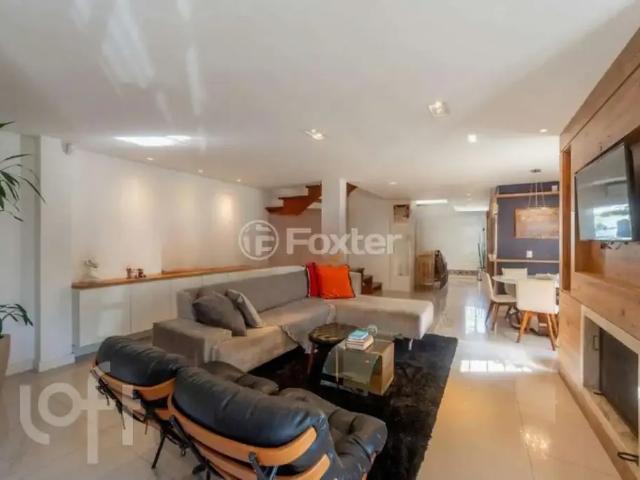 Casa / Sobrado para Venda em Porto Alegre/RS Espírito Santo 3 Quartos