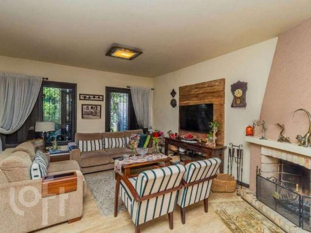 Casa / Sobrado para Venda em Porto Alegre/RS Espírito Santo 3 Quartos