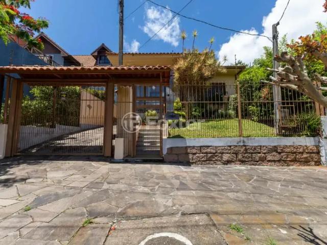 Casa / Sobrado para Venda em Porto Alegre/RS Espírito Santo 3 Quartos