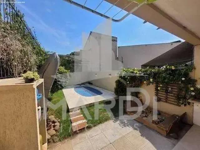 Casa / Sobrado para Venda em Porto Alegre/RS Espírito Santo 3 Quartos