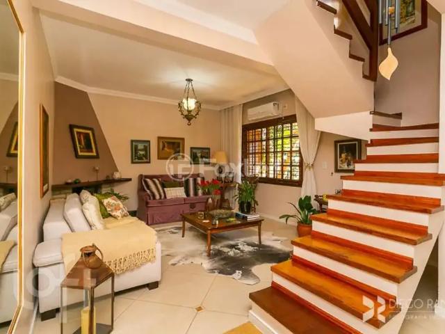 Casa / Sobrado para Venda em Porto Alegre/RS Espírito Santo 3 Quartos