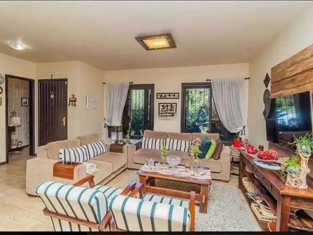 Casa / Sobrado para Venda em Porto Alegre/RS Espírito Santo 3 Quartos
