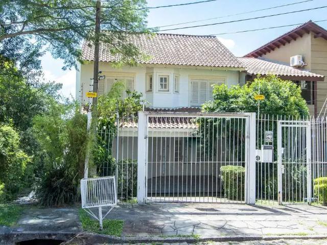 Casa / Sobrado para Venda em Porto Alegre/RS Espírito Santo 3 Quartos