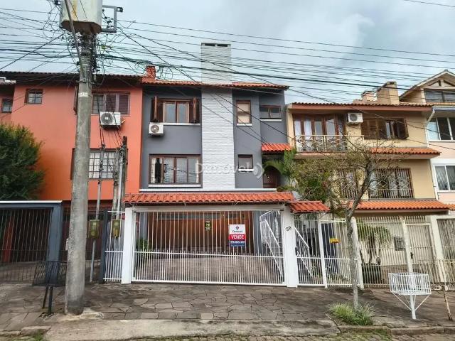Casa / Sobrado para Venda em Porto Alegre/RS Espírito Santo 3 Quartos
