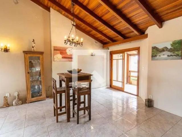 Casa / Sobrado para Venda em Porto Alegre/RS Espírito Santo 3 Quartos