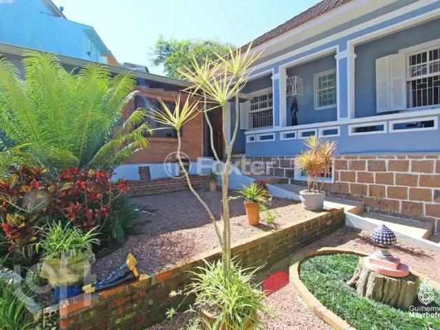 Casa / Sobrado para Venda em Porto Alegre/RS Espírito Santo 3 Quartos