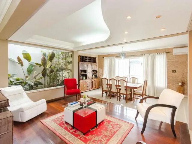 Casa / Sobrado para Venda em Porto Alegre/RS Espírito Santo 3 Quartos